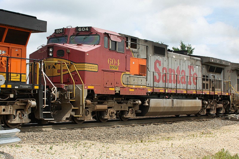 BNSF 604